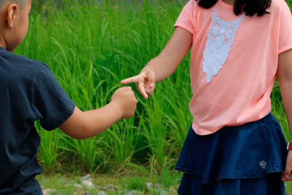 Cómo jugar a piedra, papel o tijera ¡y ganar siempre! - Pequeocio