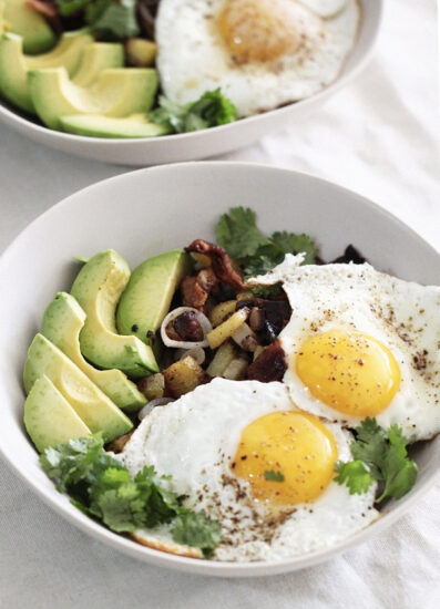 Huevos fritos (cómo freír un huevo PERFECTO) - Pequeocio