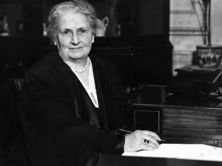 Maria Montessori: La mujer que revolucionó la educación - Pequeocio