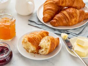Croissant casero: receta de cruasán clásico - Pequeocio