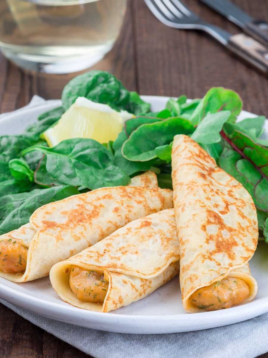 Crepes salados (masa y 10 rellenos fáciles) - Pequeocio